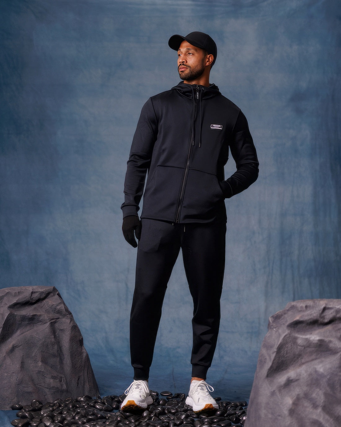 The Dynamic Warmup Hoodie | Black – Endeavor Athletic